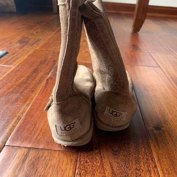 UGG | Shoes | Uggs Flower Printed | Poshmark